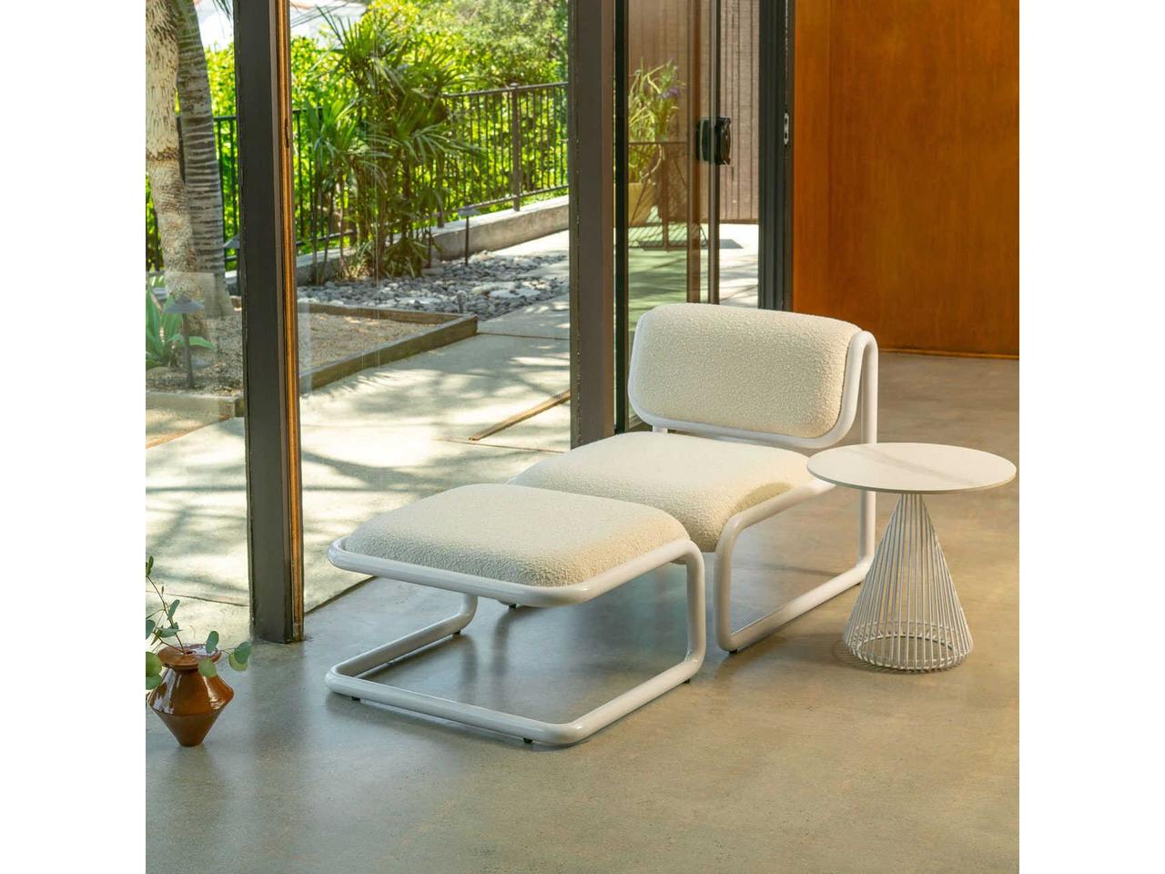Bend Goods Tube White Accent Chair | TUBELOUNGE-CRBCLEWH | TopModern