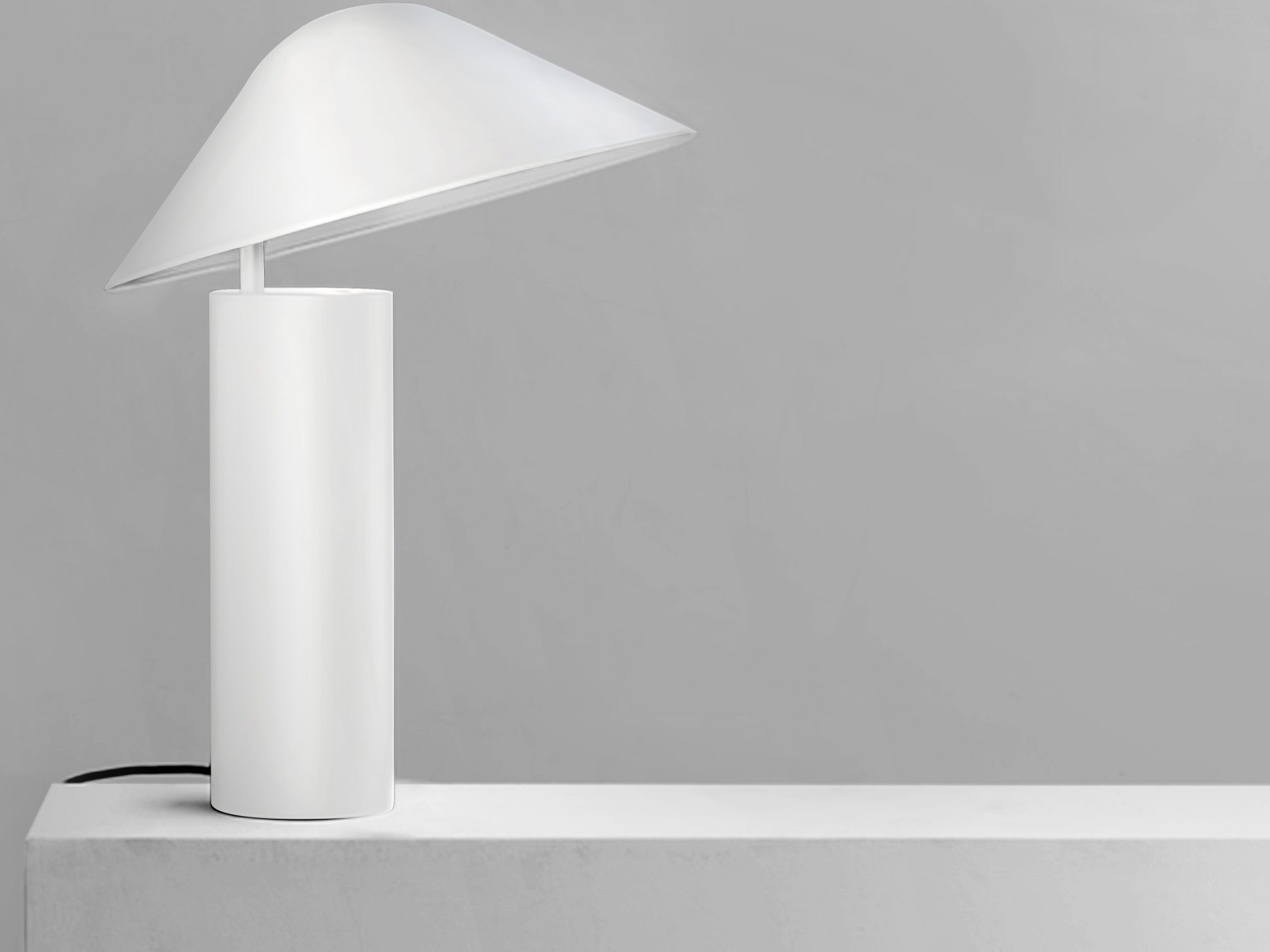 Seed Design Damo White Table Lamp | SEESQ339MDRSWH