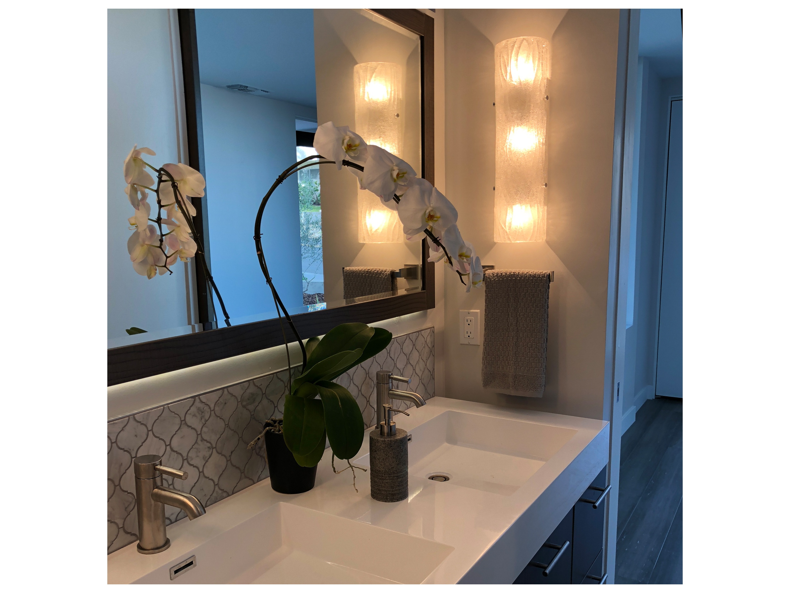 Varaluz Brilliance White Wall Sconce | VARAC1105