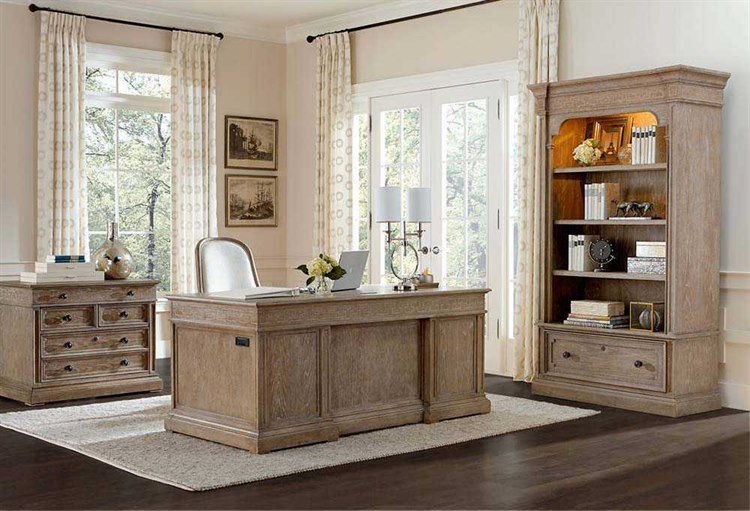 Stanley Furniture Wethersfield Estate Brimfield Oak Executive Desk ...